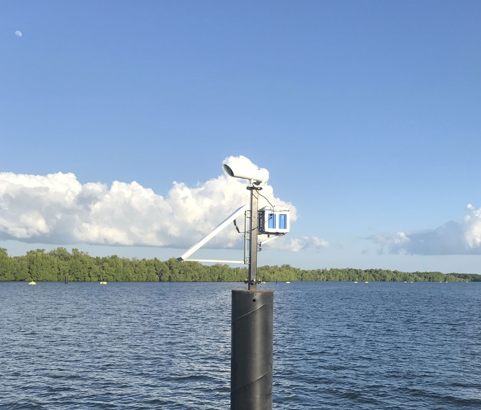 Port Entry Light (PEL-10) | 10 Degree | Sector Light | Products | Sealite