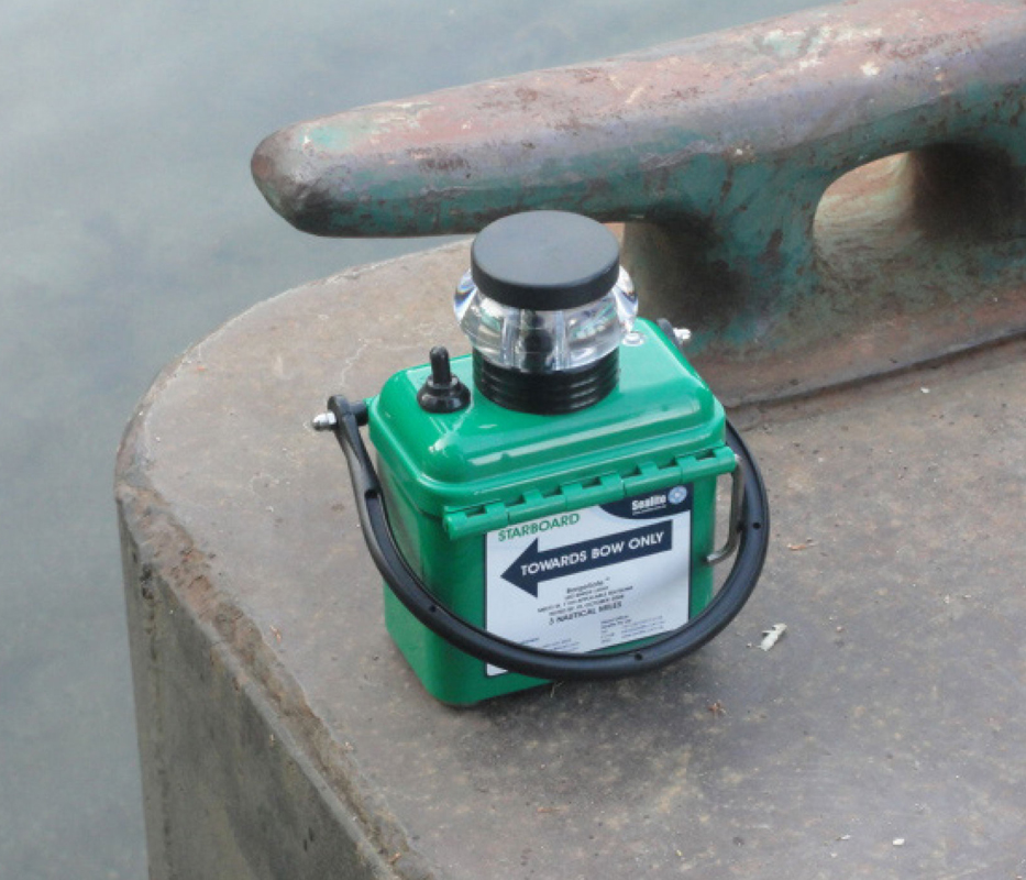 3NM LED Barge Light (Battery Powered) | Barge Lights | Products | Sealite