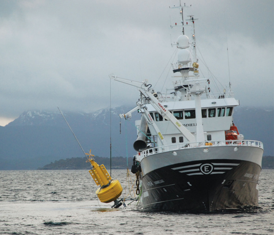 Large Ocean Buoy (Trident-2600) | 2600mm Dia. Buoy | Products | Sealite